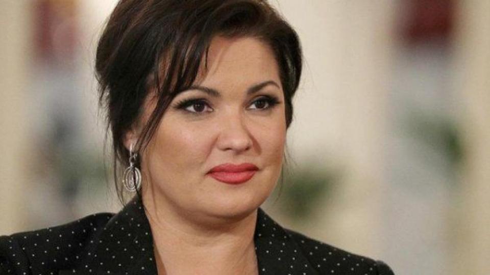 «Особенному» сыну Анны Нетребко 11 лет. Как сейчас выглядит и развивается мальчик | uDuba.com